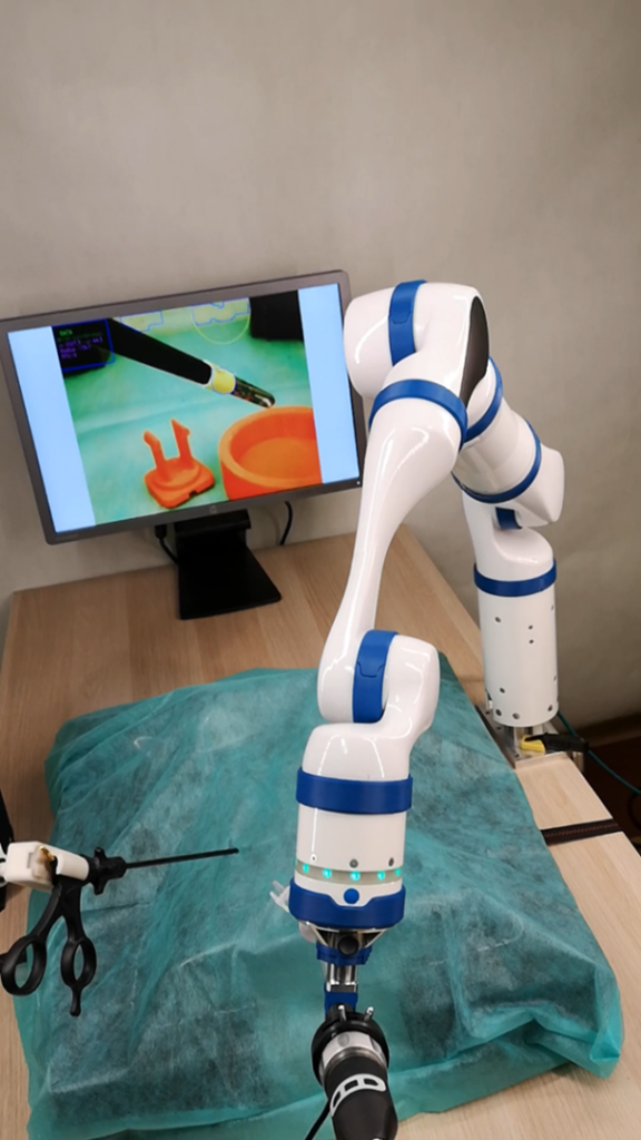 SOL-AR-BOT - Digital Innovation Hubs